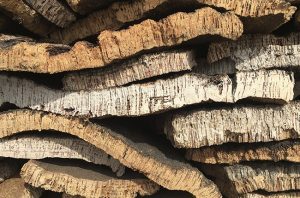 Concepte RAW - Essència dels materials en brut,imperfectes i sostenibles.